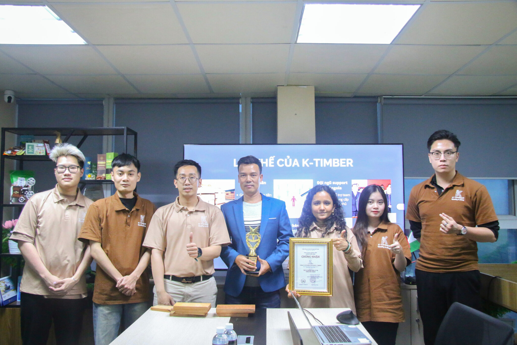 Review of the business situation in February and welcoming CEO Do Sy Hung back from Angola – K ...